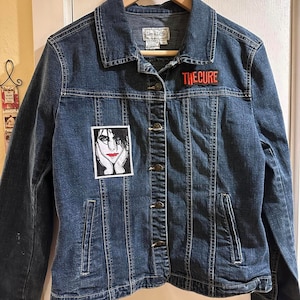 Patches Tribute Inspired to Eat Me Drink Me Cupcake - Etsy