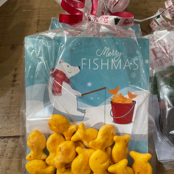 Fish Cracker Favor Bag Labels, Merry Fishmas Printable Christmas Favors ...
