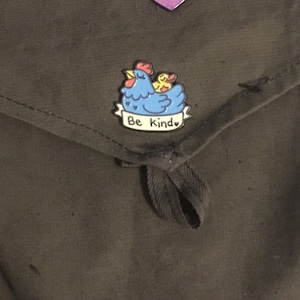 Be Kind GOOD BIRD Charity Pin - Etsy