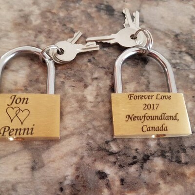Brass Love Lock Incl. Engraving Organzasäckchen lock With Names and ...