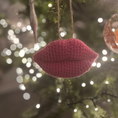 Crochet Lips Pattern PDF Crochet Kiss Valentine's Day Gift Amigurumi ...