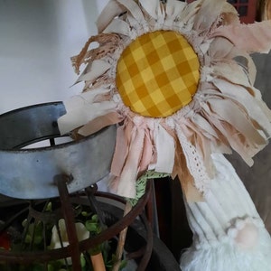 Country Sunflower, Primitive Grungy Yellow Bloom, Farmhouse Fall ...