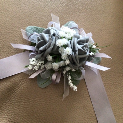 Various-luxury Pin on Corsages & Buttonholes Available in Various ...