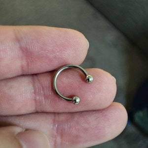 14K Gold Spike Pyramid Labret Stud Lip Jewellery, Lip Piercing Tragus ...