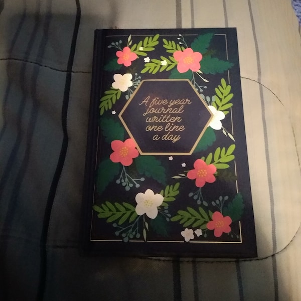 Five Year Journal Written One Line A Day - Diary to Record Your Most ...