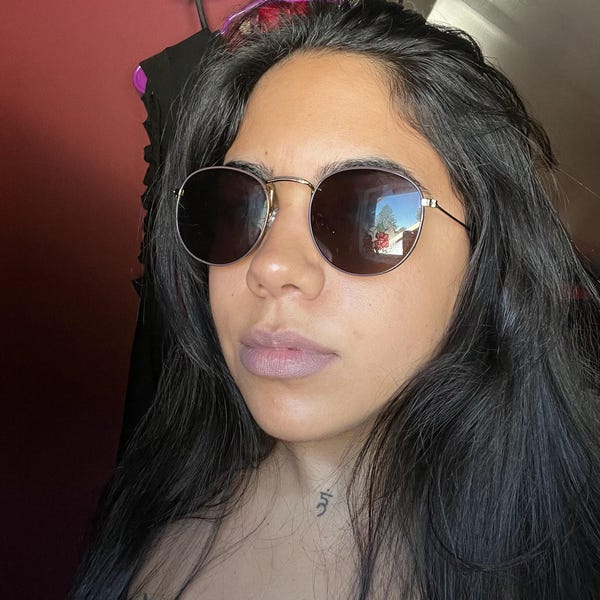 Medusas Gaze Muted Purple Gray Shimmer Eyeshadow Eyes Bold Looks Gothic ...