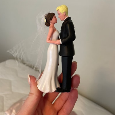 Cake Topper Funny Bridal Wedding Day Reception Bride Dragging Groom ...