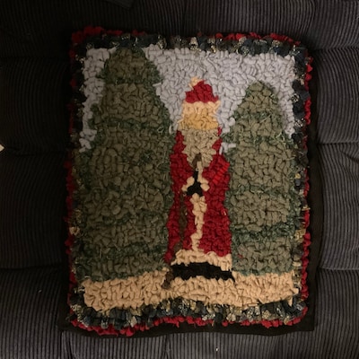 Old Time Santa Primitive Rug Hooking Kit With 8 Cut Wool Fabric Strips ...