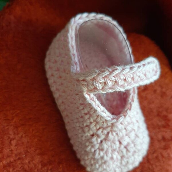 Crochet Baby Shoes Pattern, Quick and Easy Crochet Baby Slippers ...