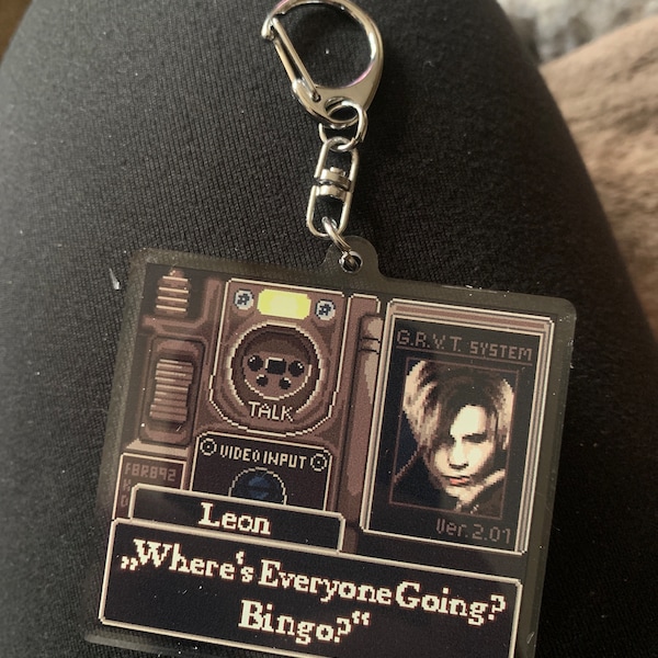 Resident Evil 4 Keychain, Leon Kennedy Keychain, Pixel Art Keychain ...