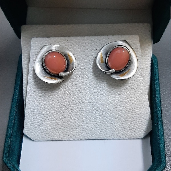 Peony Blossom Momo Coral Ring - 14K Yellow Gold, Natural Carved Momo ...