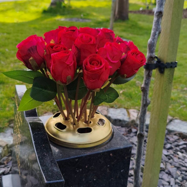 8 X Tea Roses, Small Silk Bouquet, Mixed Open Roses and Rose Buds ...