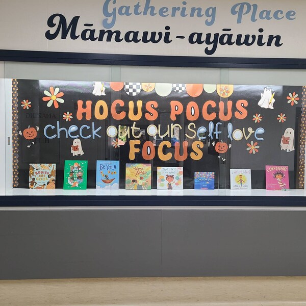 Retro Halloween Bulletin Board Kit, Groovy Boho Classroom Decor ...