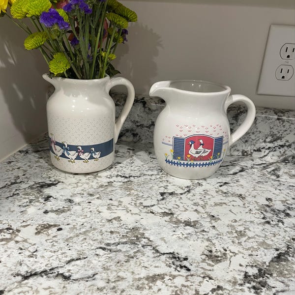 Vintage Arnels Pottery Cream & Purple Grape Design Water Pitcher ...