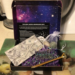 The New Moon Abundance Box law of Attraction Alchemy Tool | Etsy