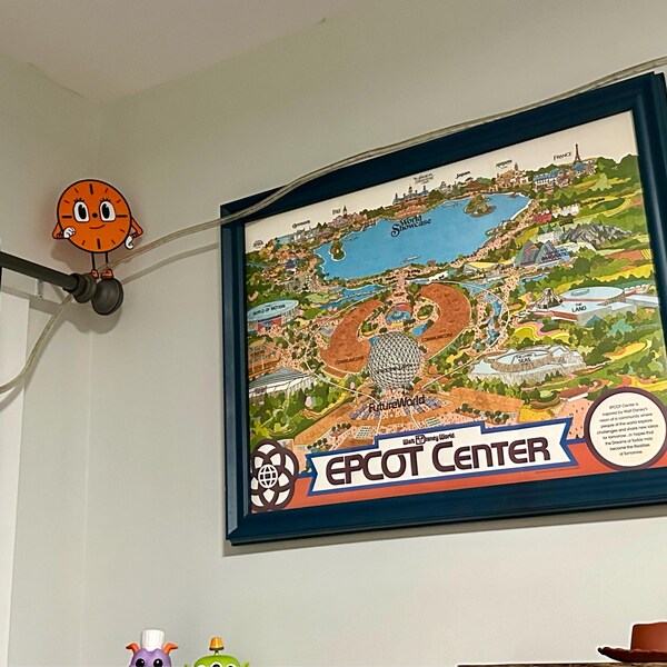 Viacom Company 3D Printed V Logo Shield Display Color - Etsy