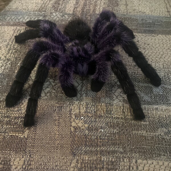 Realistic Artificial Spider Insect Film Prop Purple Plush Tarantula ...