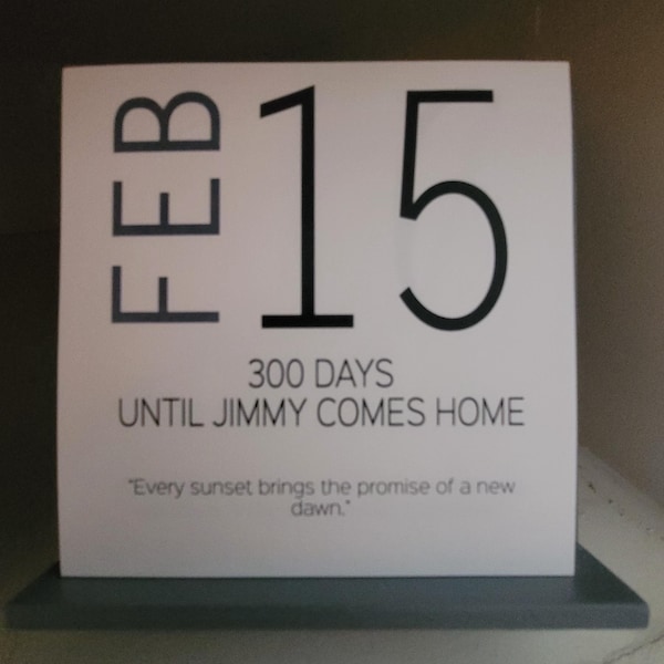 Custom Graduation Countdown Calendar - Back to School Senior Year Class ...