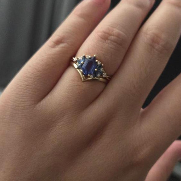 14K Solid Gold V Ring, Dainty Stackable Curved Band, Chevron Wedding ...