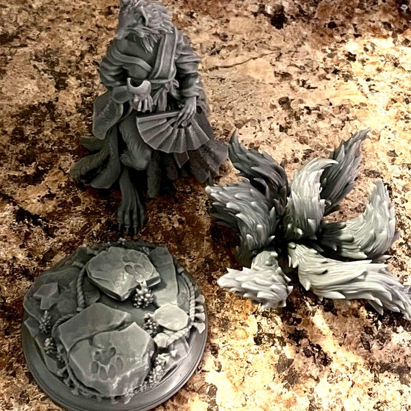 Sylvaria - Beautiful and Elegant Elven Sorceress Miniature by Mystic ...