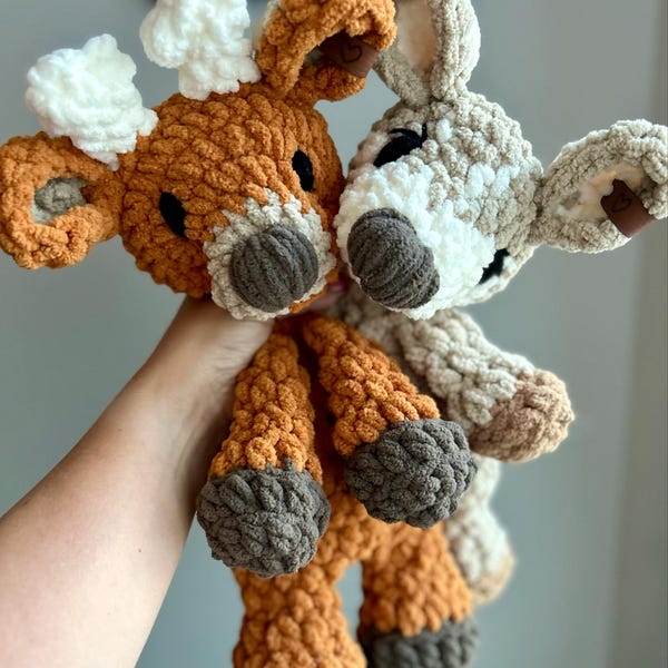 Darby the Buck + Delilah the Doe Crochet Pattern | No Sew Low Sew ...