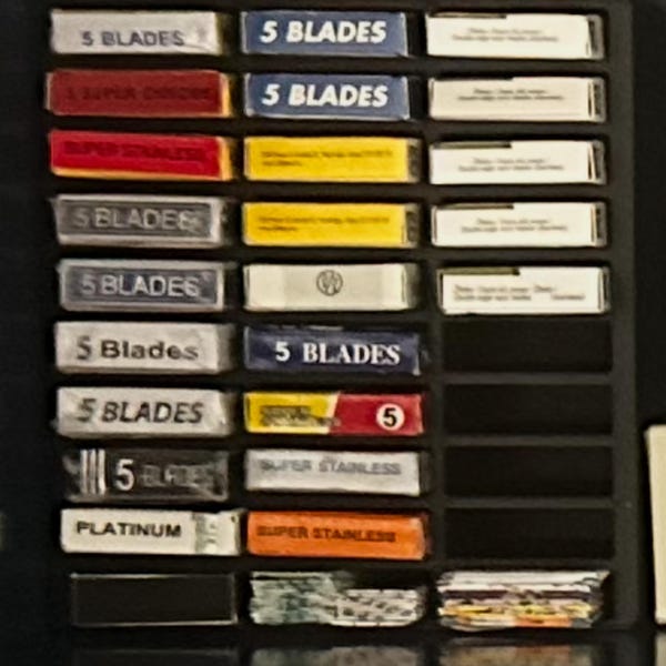 Safety Razor Blade Organizer - 30 Slot Barber Storage - Etsy
