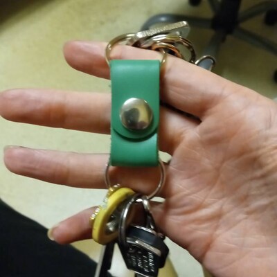 Bright Colors Key Keeper Ring Leather Key Chain Snap Holds Over 3 Key ...