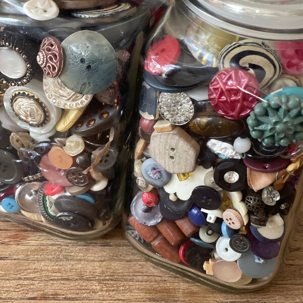 Vintage Bakelite Button Assortment - Etsy