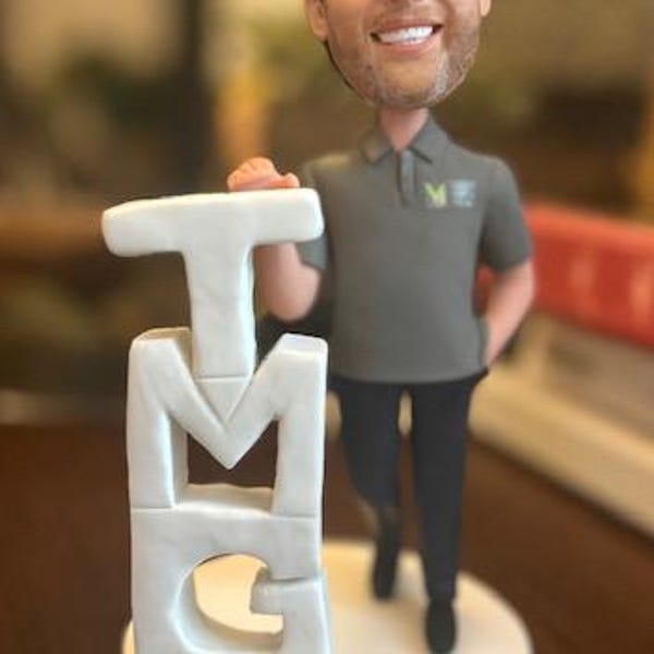 Personalized Wedding Cake Bobbleheads, Custom Figurine Wedding Cake ...