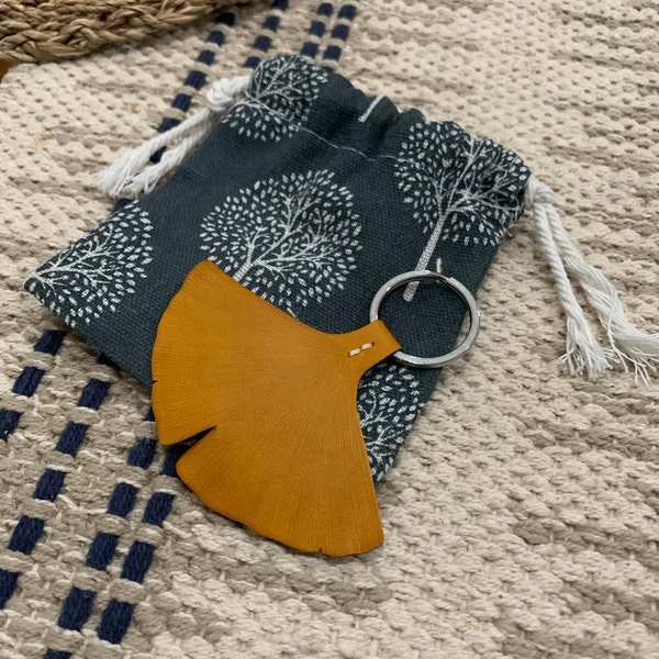 100% Handmade (buy One Get One Free) Ginkgo Leaf Key Chains Ginkgo Leaf ...