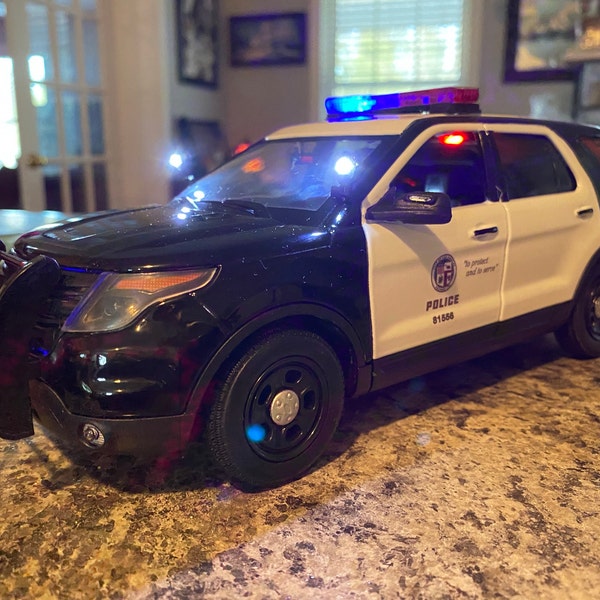 1/18 Scale LAPD Police Dept Die-cast Ford Explorer Model Replica With ...