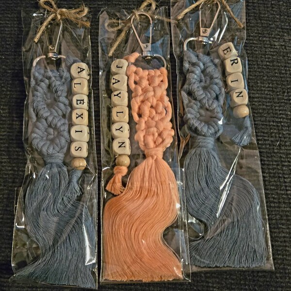 Macrame Name Keychain for Bridesmaid With Card and Flower, Custom ...