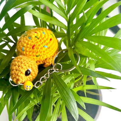Crochet Keychain Cute Turtle, Handmade Key Chains, Small Turle Keychain ...