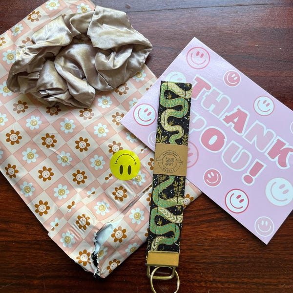 Fruit Picnic Key Fob Gingham Spring Wristlet Keychains - Etsy Fruit Picnic Key Fob Gingham Spring Wristlet Keychains - Etsy