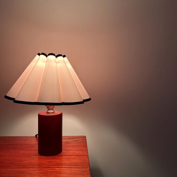 Wooden Pillar Pleated Table Lamp, Fabric Shade 110-240V for Bedroom ...