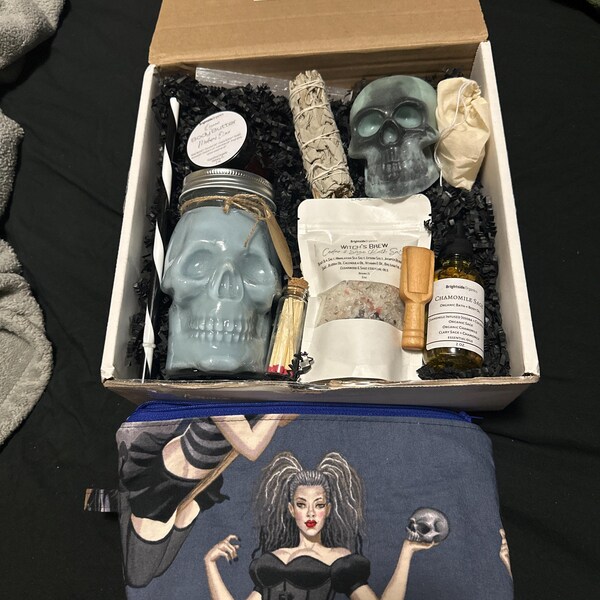 Goth Girl Gift | Skull Candle Gift Box | Halloween Pamper Hamper ...