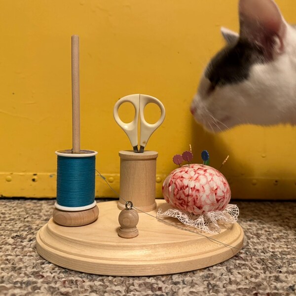 Embroidery Thread Holder, Seamstress Gift, Thread Stand With Pincushion ...