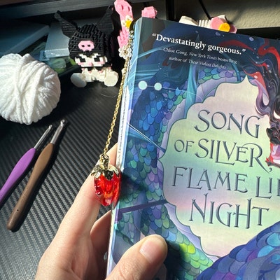 Strawberry Chain Bookmark, Hook Bookmark, Book Lover Gift Idea, Gold ...