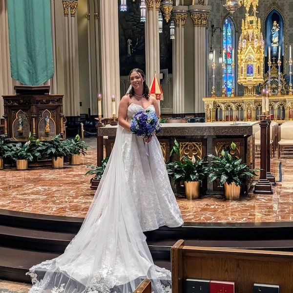 Scallop Cut Veil Flower, Mermaid Tail Bridal Veil, Veil Wedding ...