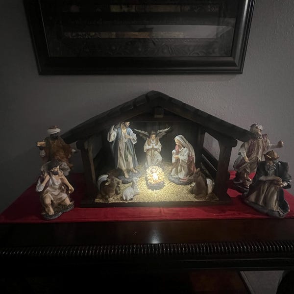 Ready to Ship,large Traditional Log Nativity Stable, 18 1/2"x 15"x 13 1 ...