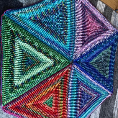 Triangles Motif Afghan Crochet Pattern, Triangles Motif Afghan Video ...