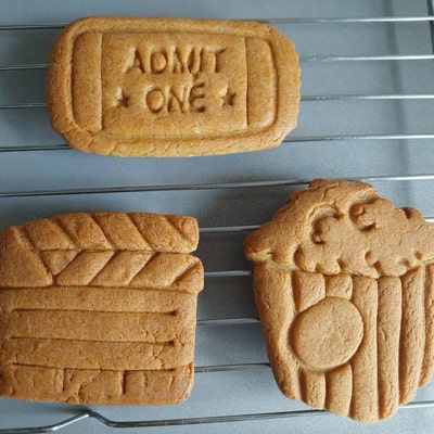 Uterus Cookie Cutter Womb Anatomy Physiology Medicine Penis - Etsy