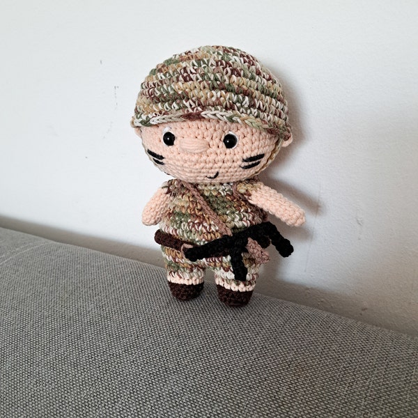 Charlie the Soldier Crochet PATTERN, Crochet Soldier, Amigurumi Soldier ...
