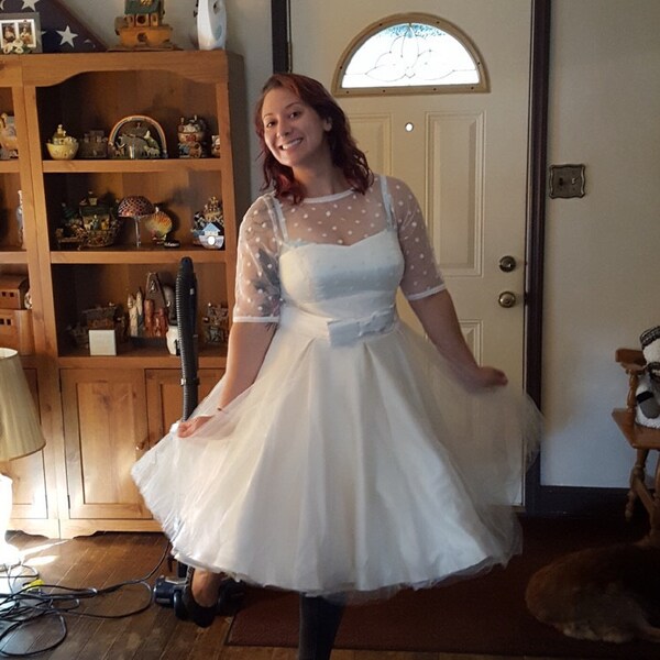 1950s 'cecilia' Pin up Wedding Dress With Sweetheart Neckline and Pearl ...