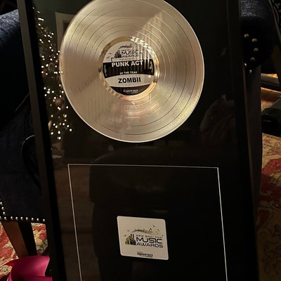 Double Magazine Frame Holds up to 1/4-inch Thick Media MEASURE-YOUR ...