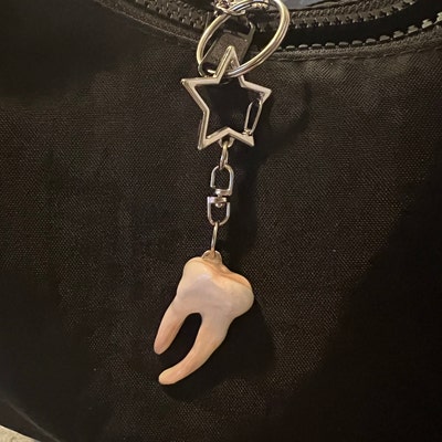 Teeth Shaker Keychain Hand Made Teeth Pendants Grunge Keychain for ...