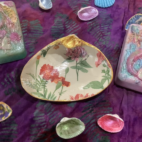 Floral Decoupage Clam Shell Kit: DIY Crafting Gift - Etsy