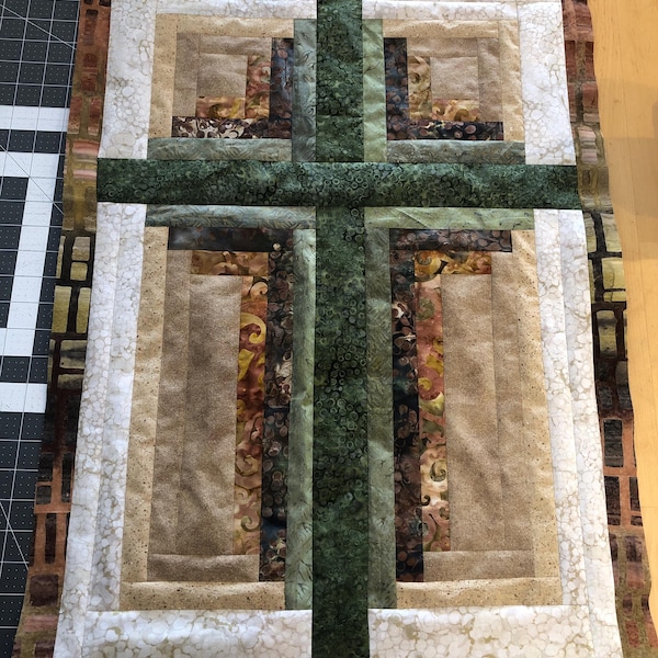 Small Log Cabin Cross Wallhanging (c 2007) - Etsy