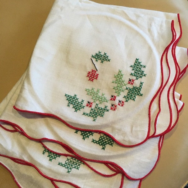 Chicken Scratch Teneriffe Embroidery Snowflaking Kit Lace Edged Pillow ...