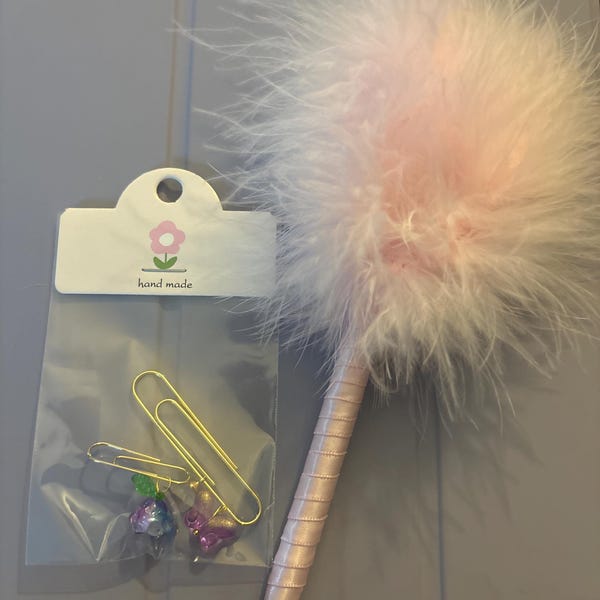 Write Like a 90’s Icon With the Classic Clueless-inspired Fluffy Pom ...